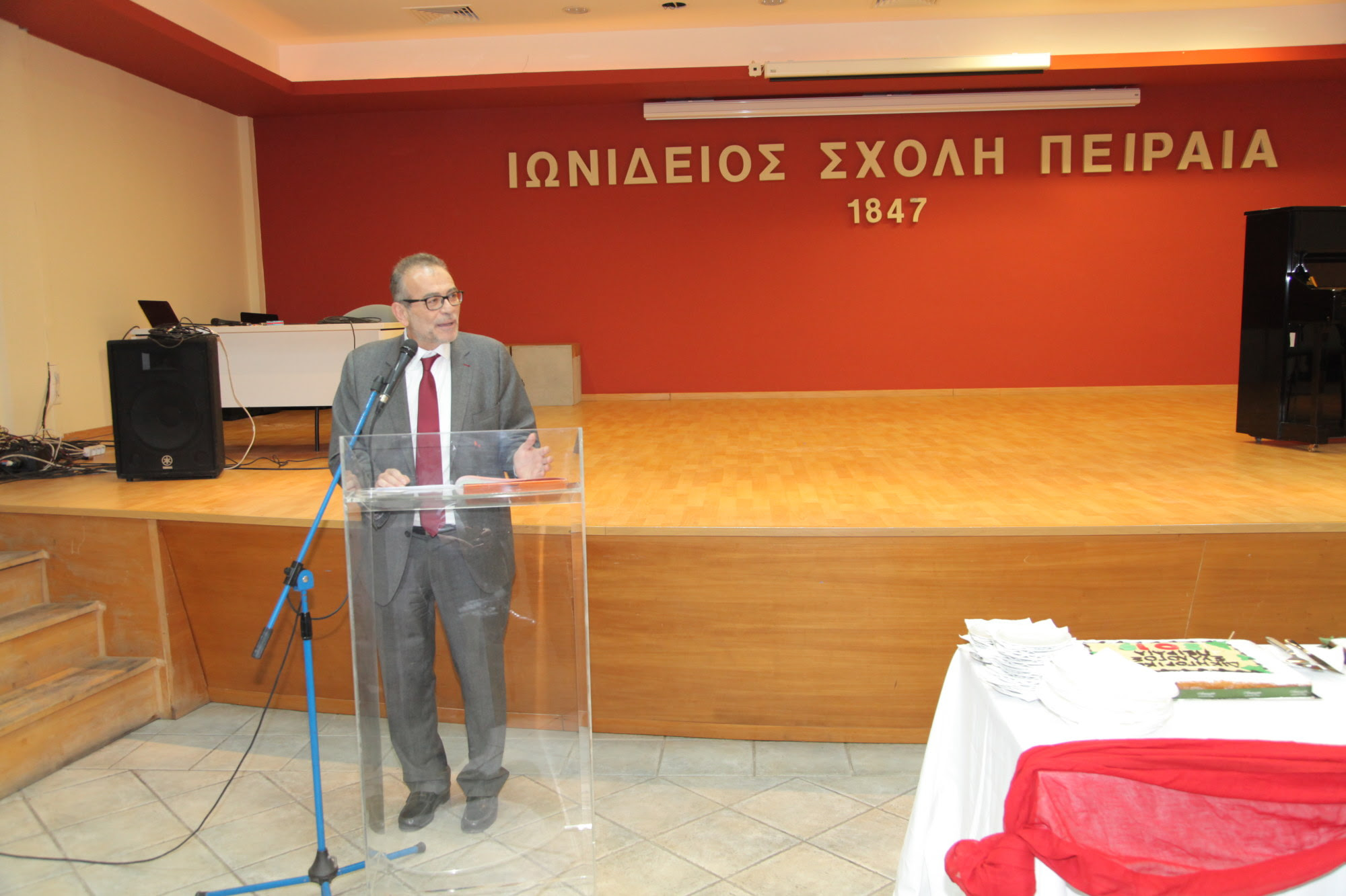 Ο Δικηγορικός Σύλλογος Πειραιά έκοψε βασιλόπιτα ! (ΦΩΤΟ) - Piraeuspress.gr
