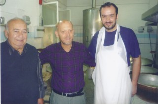 Χαλβάς Κρητικός στην Παλαιά Κοκκινιά- Ο καλύτερος χαλβάς του Πειραιά