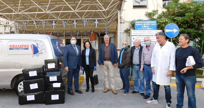 ΤΖΑΝΕΙΟ ΝΟΣΟΚΟΜΕΙΟ: Η Κατερίνα Βουρεξάκη προσέφερε υγειονομικό υλικό