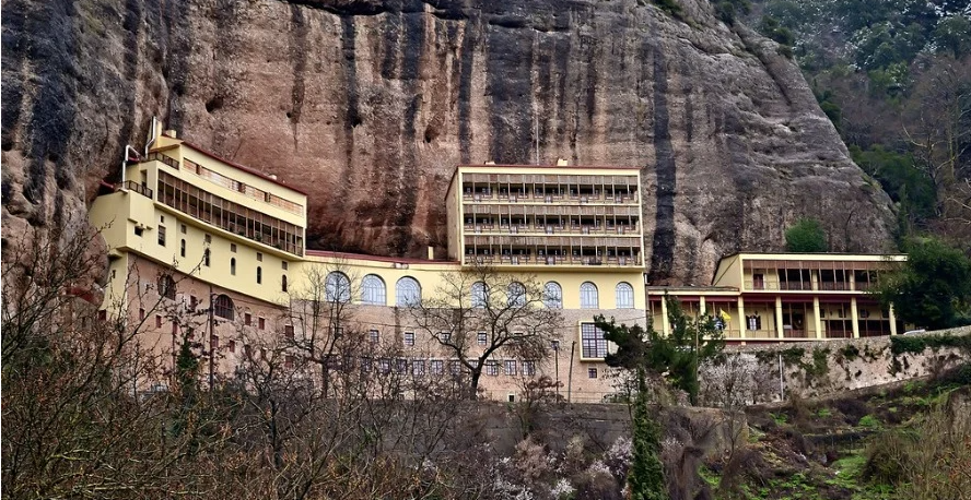 ΜΕΓΑ ΣΠΗΛΑΙΟ: Η μαρτυρική ιστορία του παλαιότερου μοναστηριού στην ...