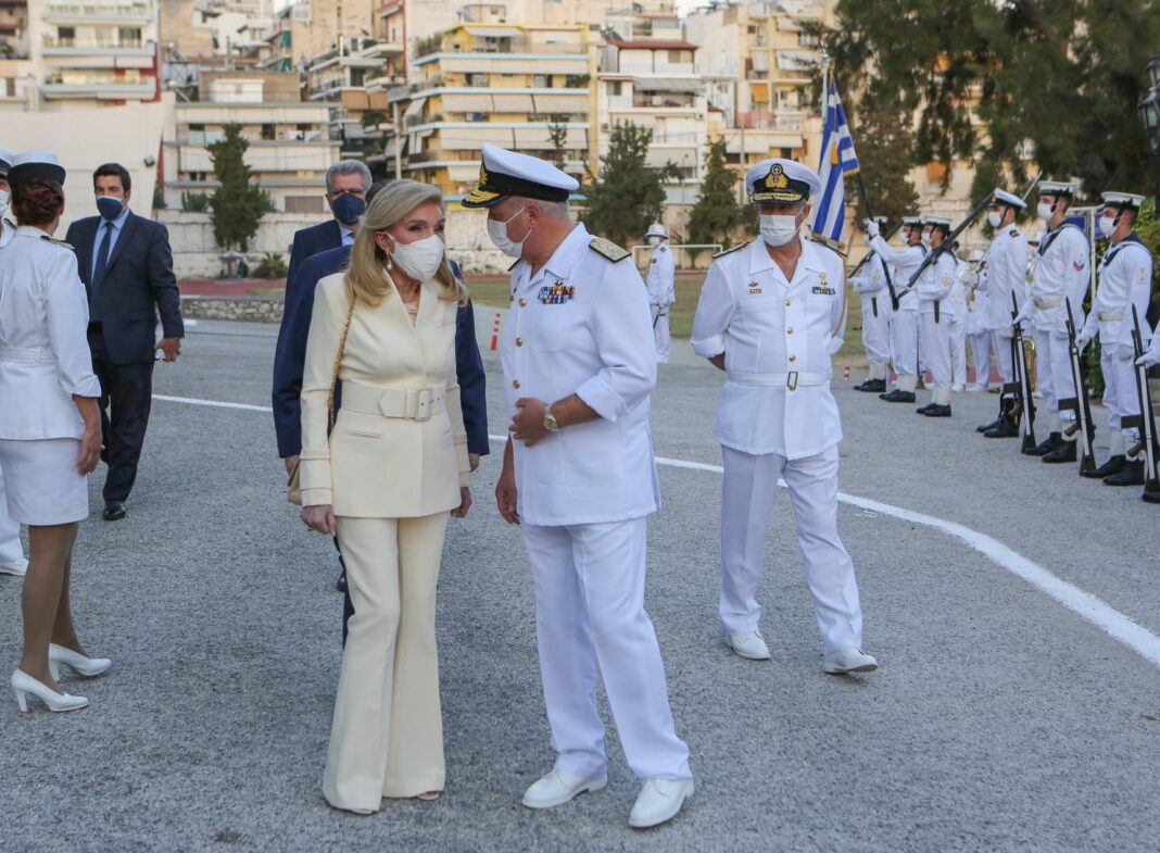 ΣΧΟΛΗ ΝΑΥΤΙΚΩΝ ΔΟΚΙΜΩΝ: Η ΠτΔ, ο Βαρδής και η Μαριάννα Βαρδινογιάννη ...